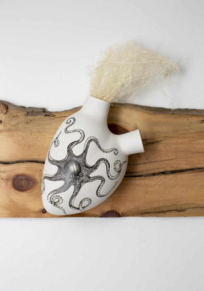 Studio Elica 'Octopus Of Love' Porcelain Anatomical Heart Wall Vase ...