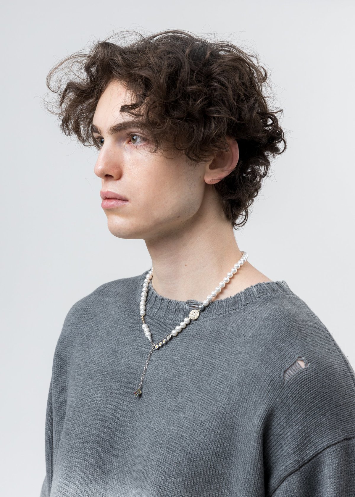 ASTAR HADES Pearl Daisy Pin Necklace - Silver | Garmentory