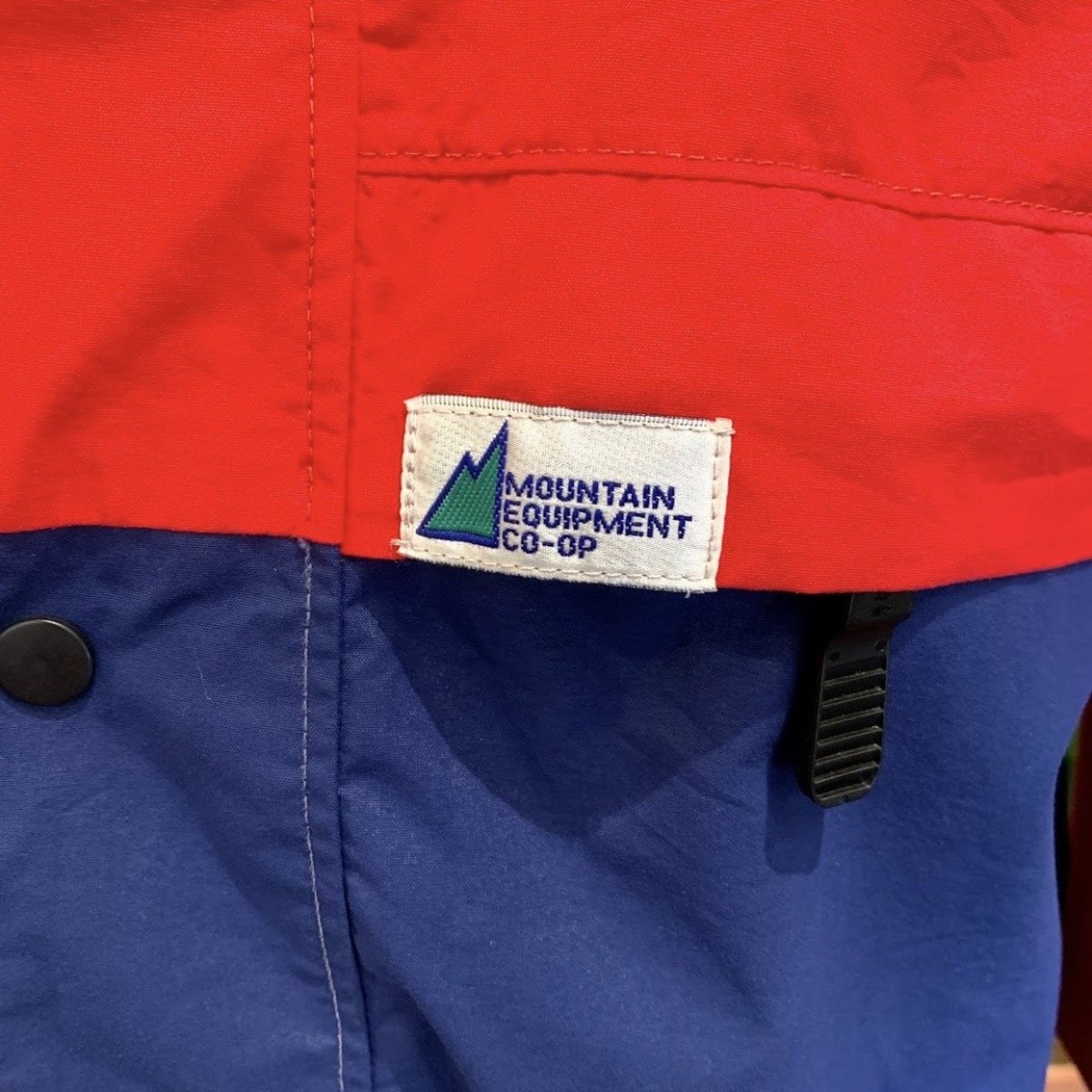 Vintage Gore-Tex 90s MEC Parka - Red/Navy | Garmentory