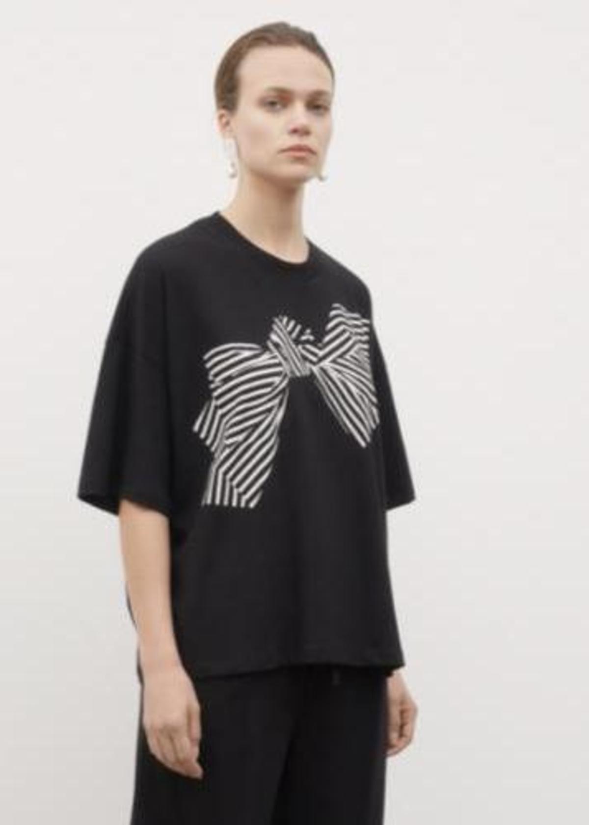 kowtow Bow Print T-shirt - Black | Garmentory