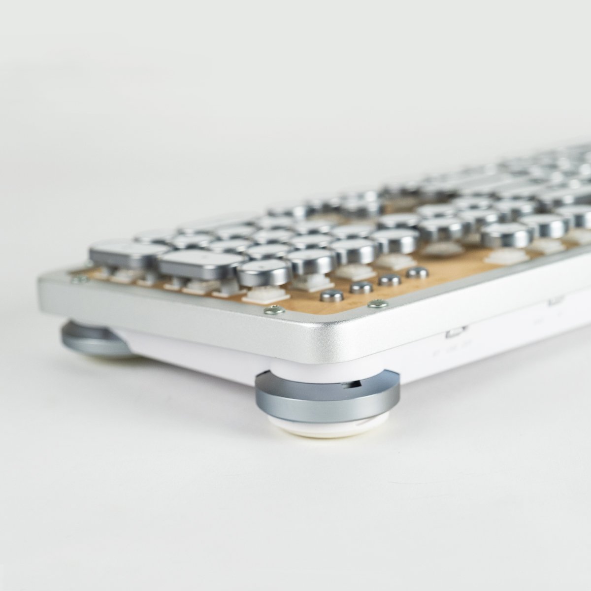 POKETO Retro Classic Keyboard - Maple | Garmentory