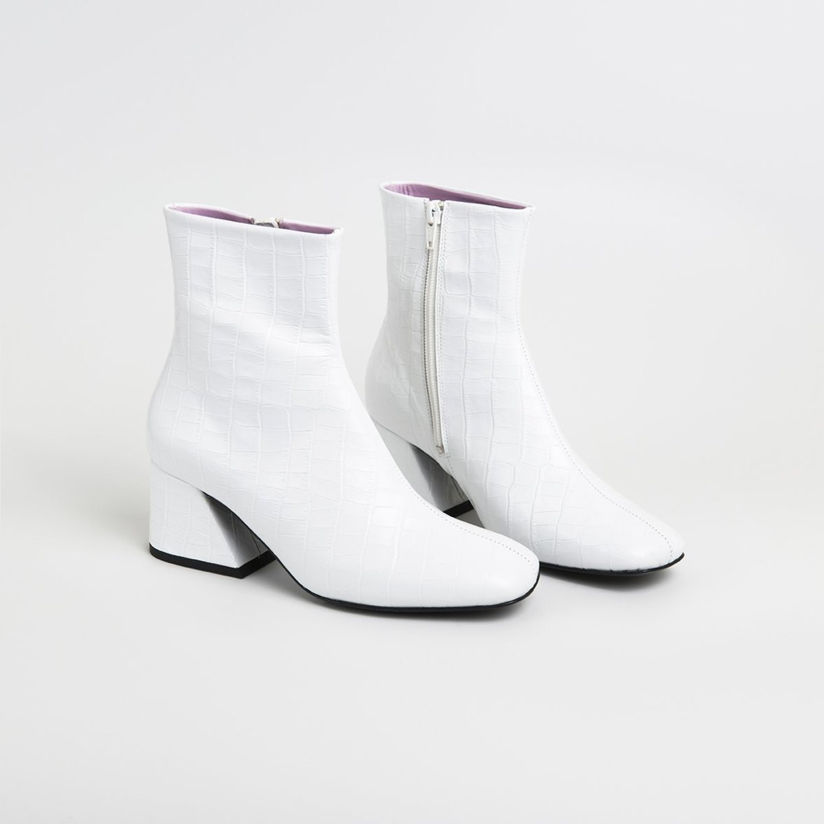 || SAMPLE SALE || DORIC - White Leather Square Toe Boots | Garmentory
