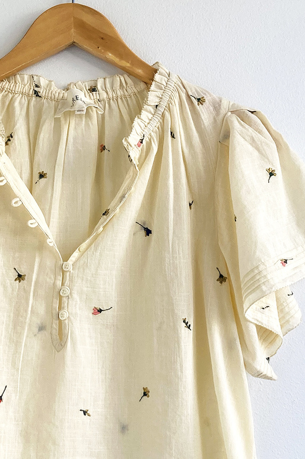 The Great. The Flutter Sleeve Chime Top - Tossed Floral Embro Cream ...