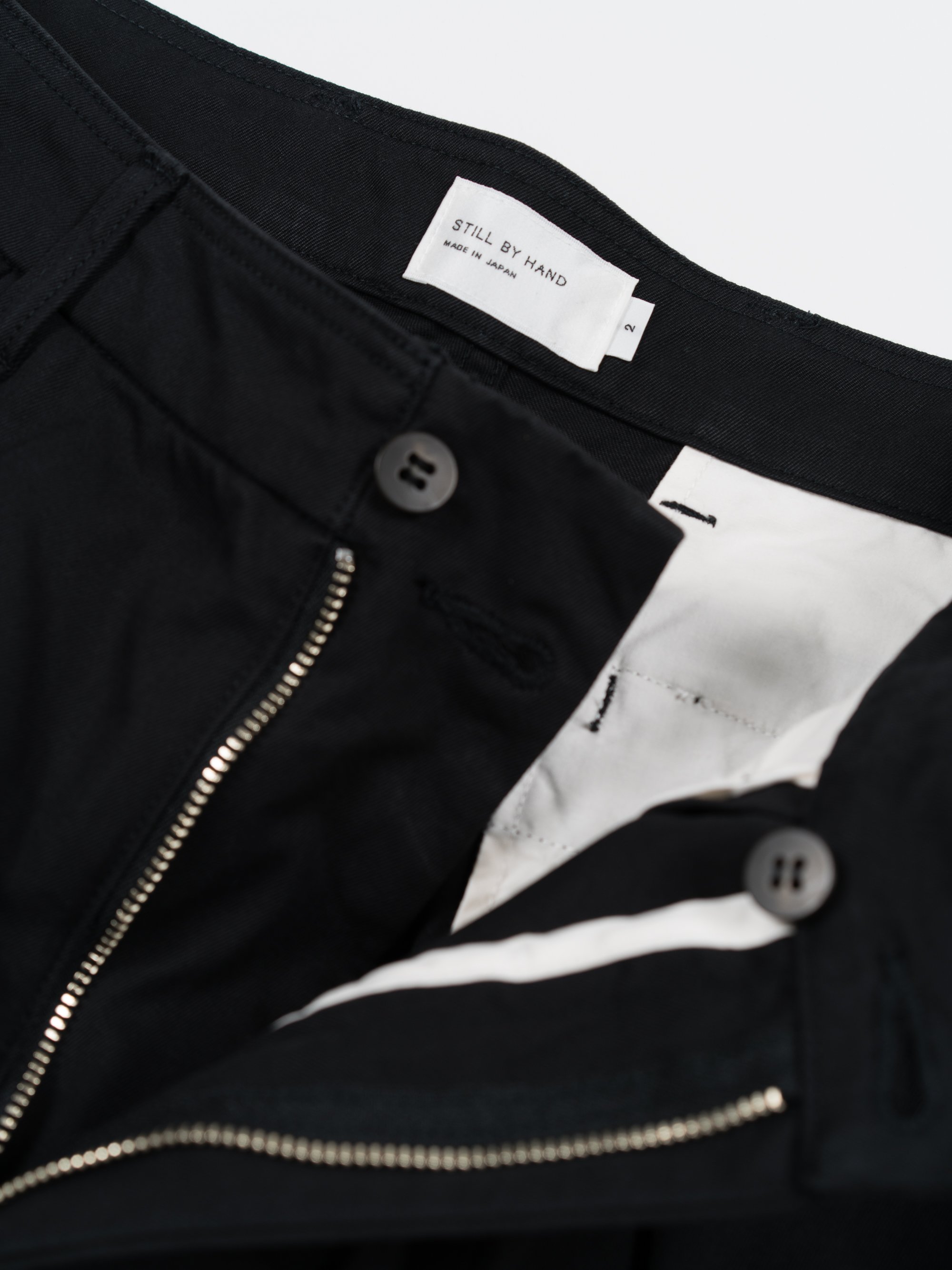 Still By Hand Inverted Box Pleat Pants - Black | Garmentory