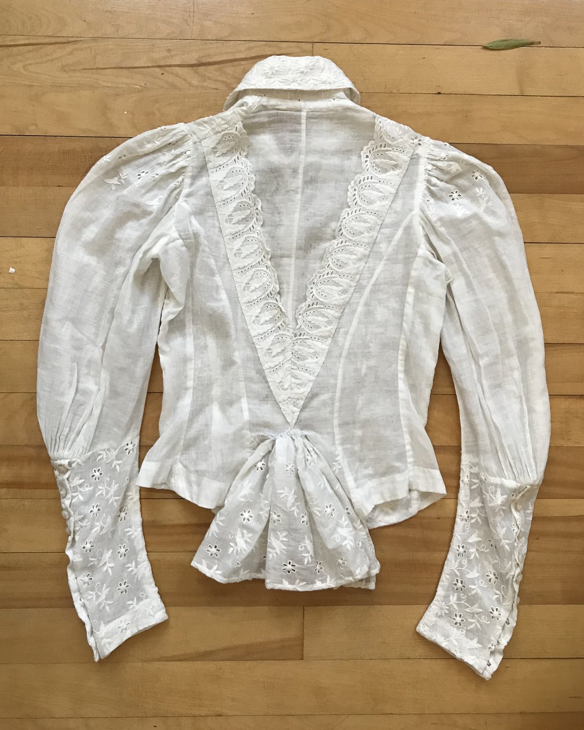 VINTAGE Victorian Floral Lace Blouse - white | Garmentory