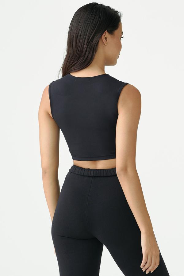 Joah Brown Second Skin Tank - black | Garmentory