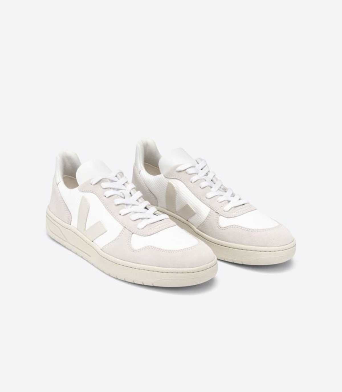 V 10 B Mesh White Natural Pierre