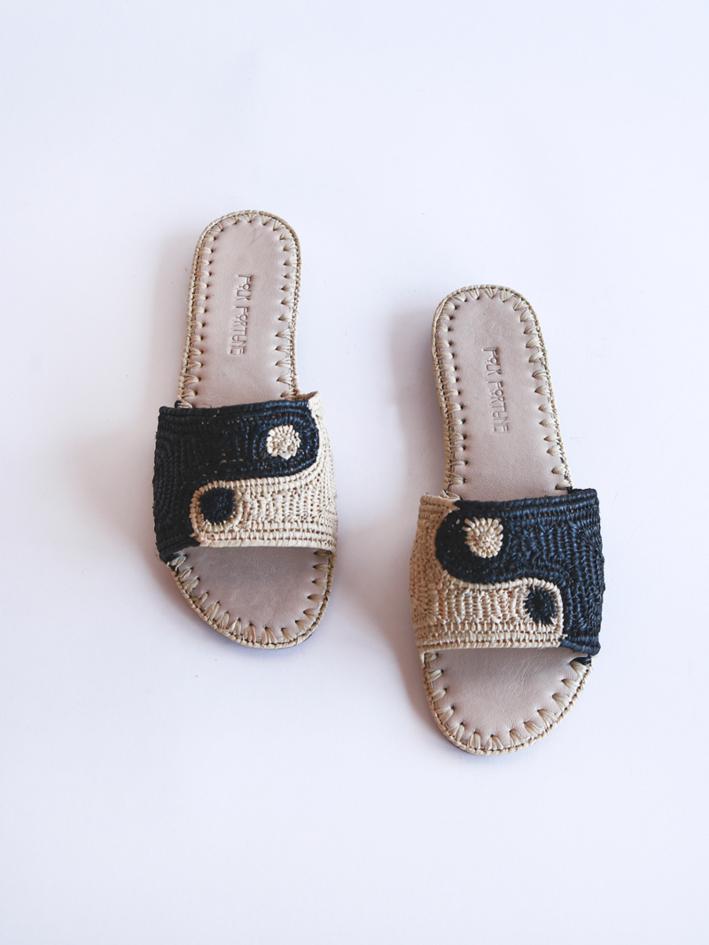 Folk Fortune Yin Yang Raffia Sandals - black/natural | Garmentory
