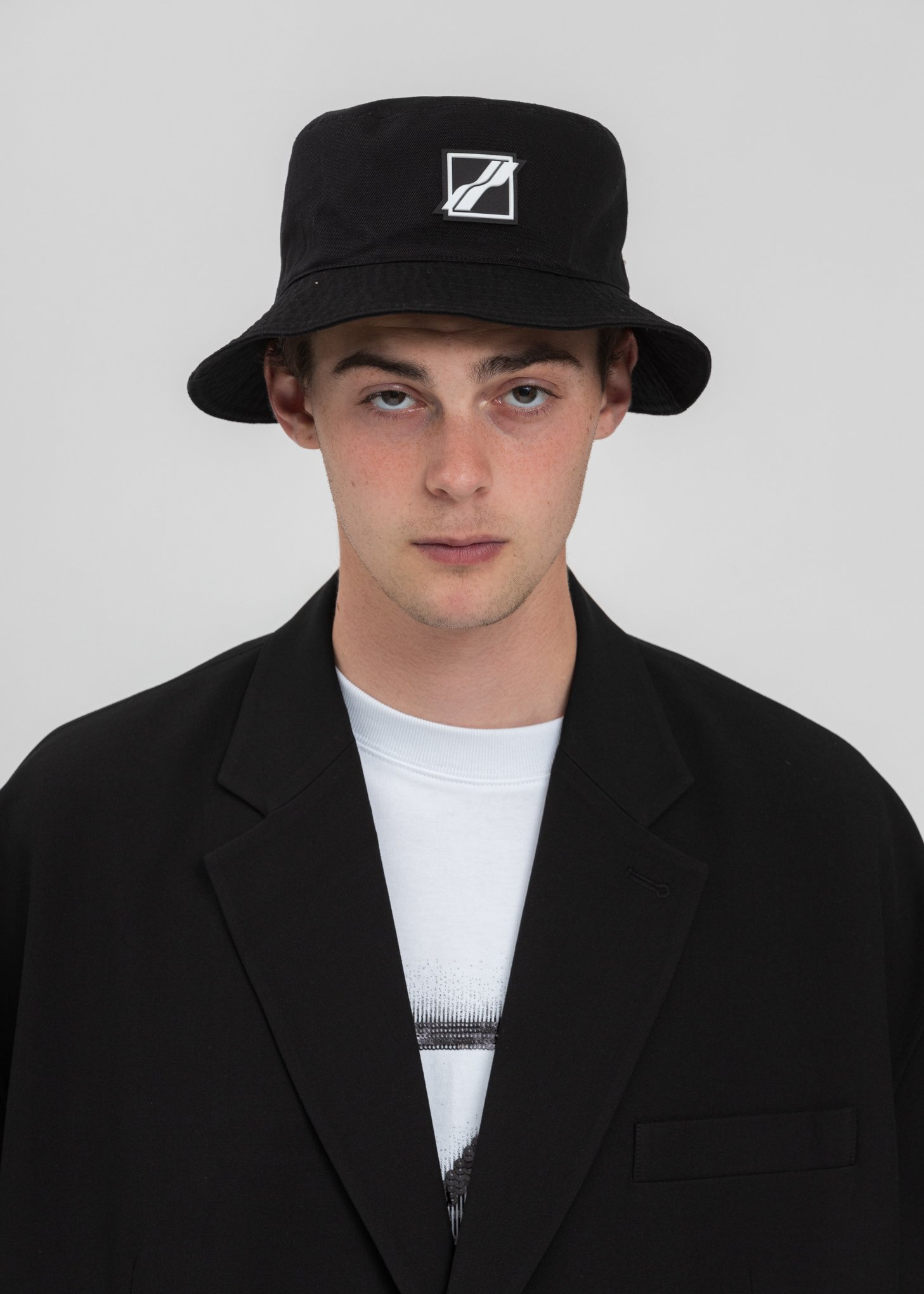 we11done Square Logo Bucket Hat - Black | Garmentory