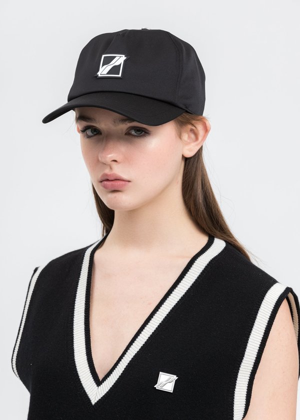 we11done Basic Logo Saint Cap - Black | Garmentory