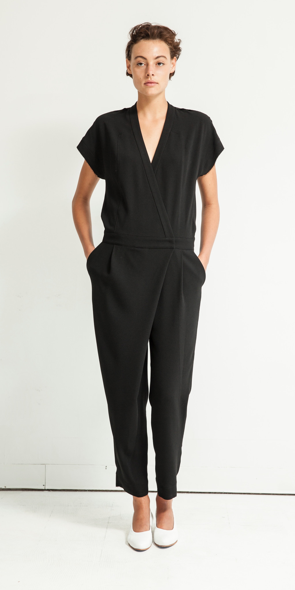 Access Fashion Crossover Jumpsuit With Straps | atelier-yuwa.ciao.jp