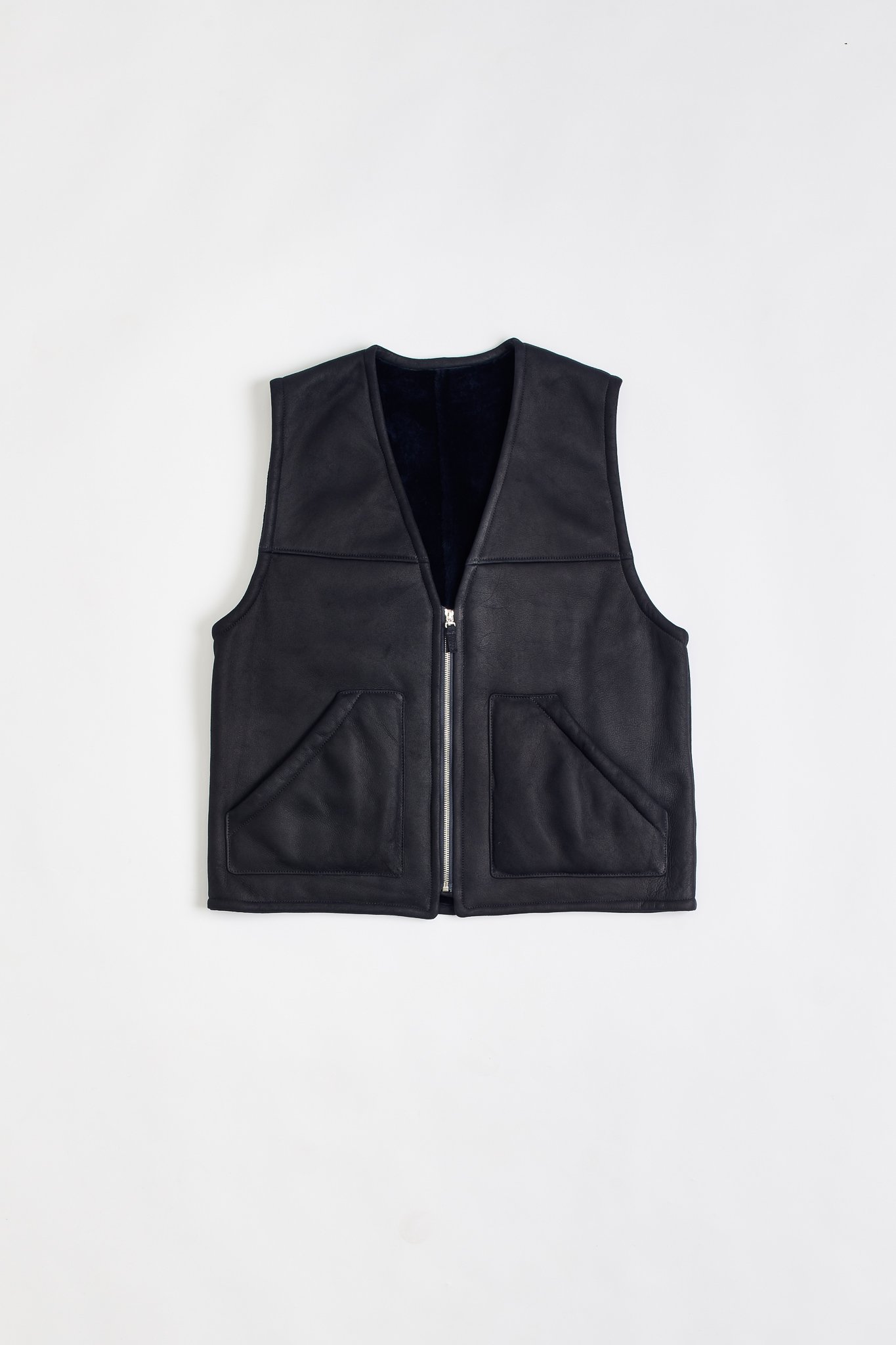 A Kind of Guise Tariel vest - Navy lamb | Garmentory
