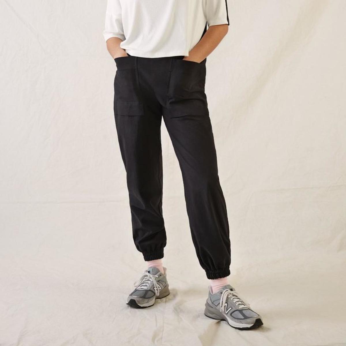 Eve Gravel Jacobsen Pants - Black | Garmentory