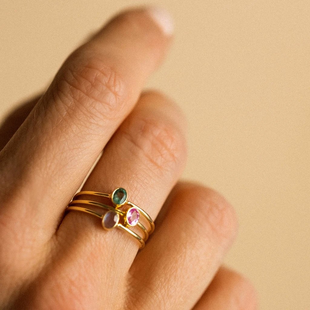 Leah Alexandra Petite Oval Ring - Gold/Emerald | Garmentory
