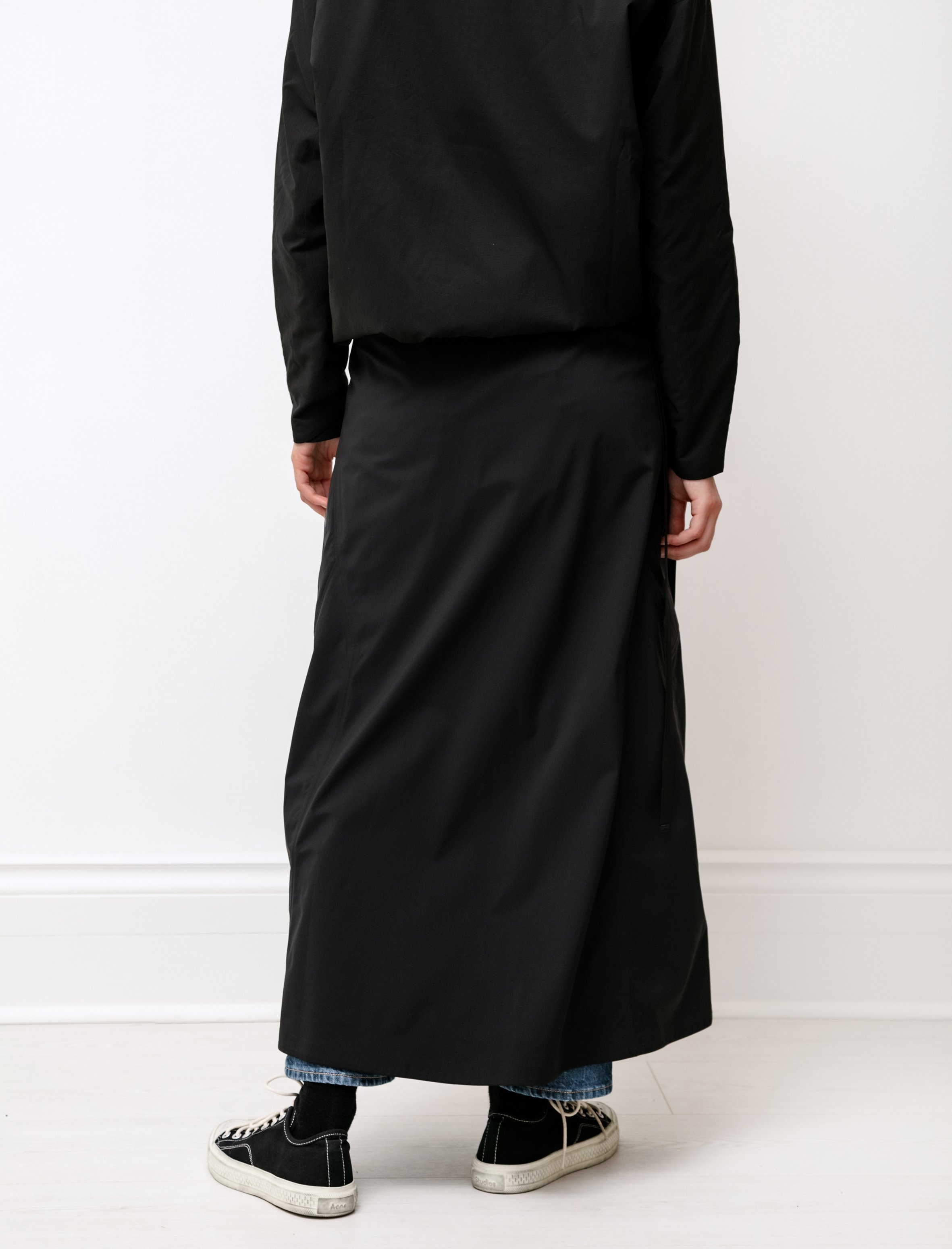 VeilanceLota Shell Skirt - Black | Garmentory