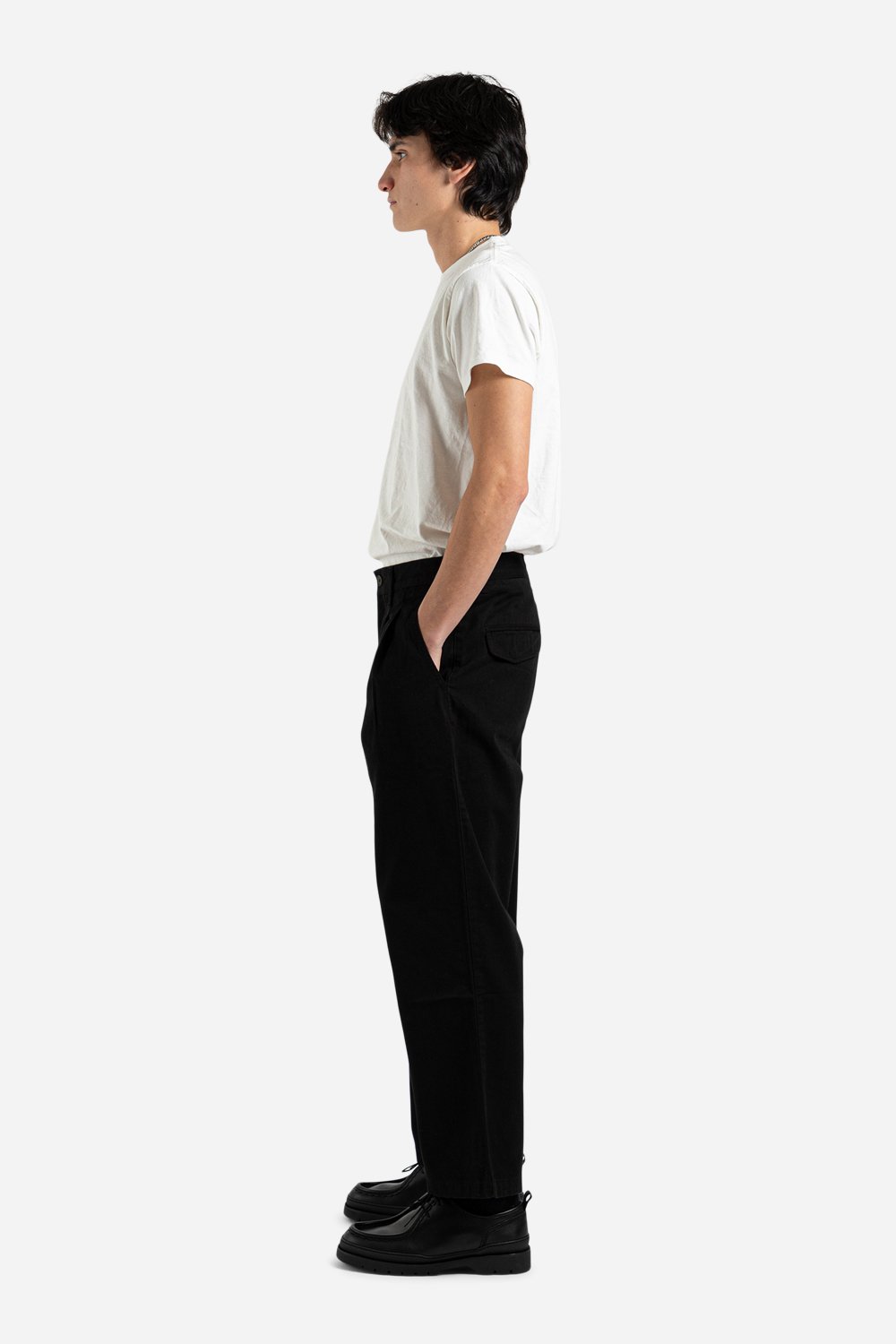 Uniform Bridge Two Tuck Pants - Black | Garmentory