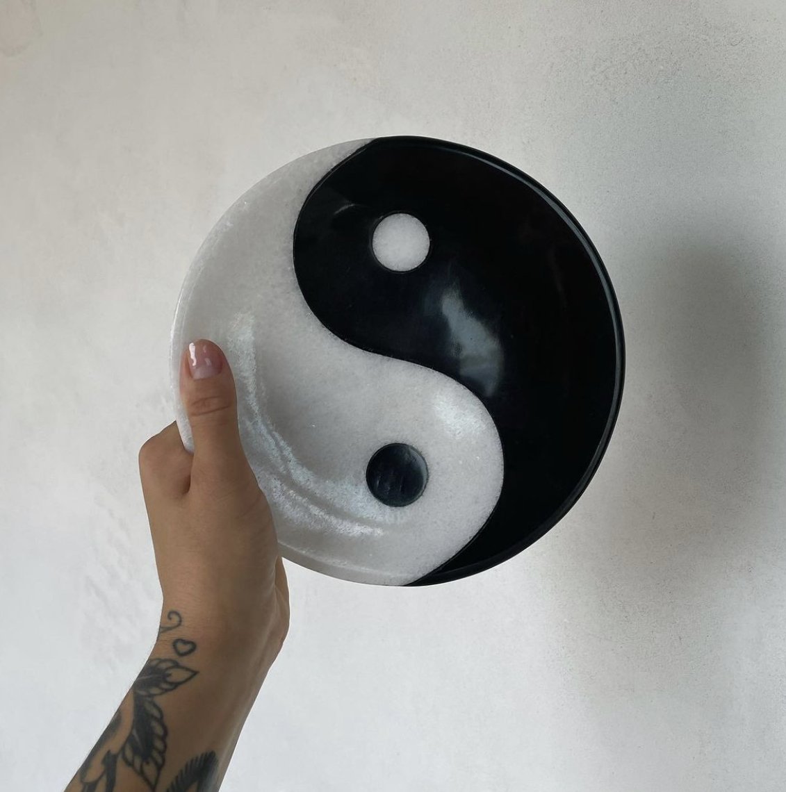 Ri-Ri-Ku YIN YANG PLATE - ONYX | Garmentory