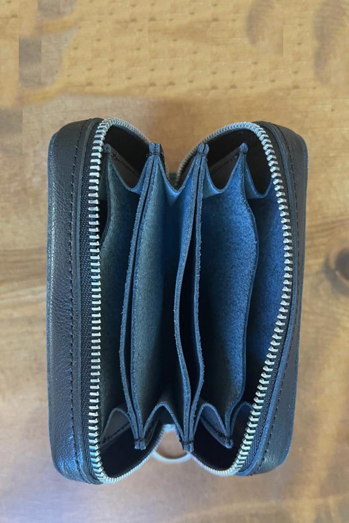 TEMBEA Mini Zip Wallet - Black | Garmentory