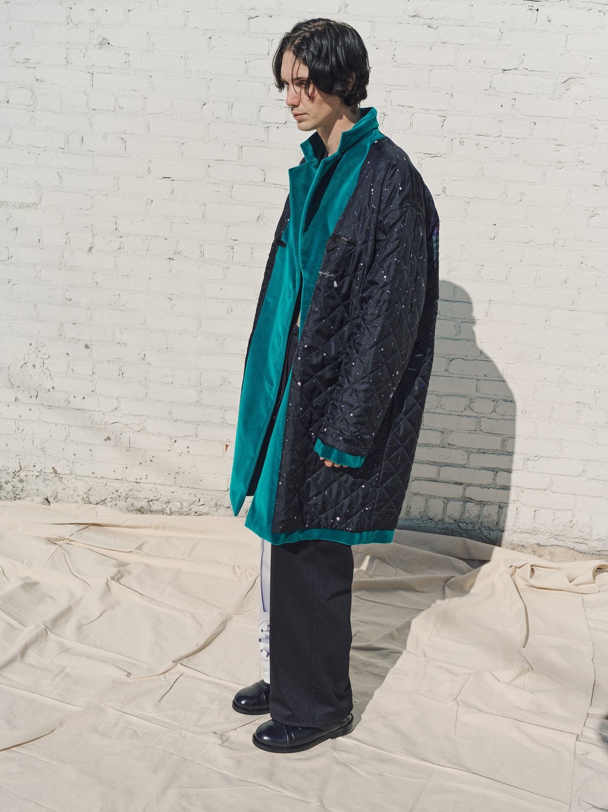 Lanvin Turquoise Velvet Reversible Padded Rosenquist Print Lining Car ...