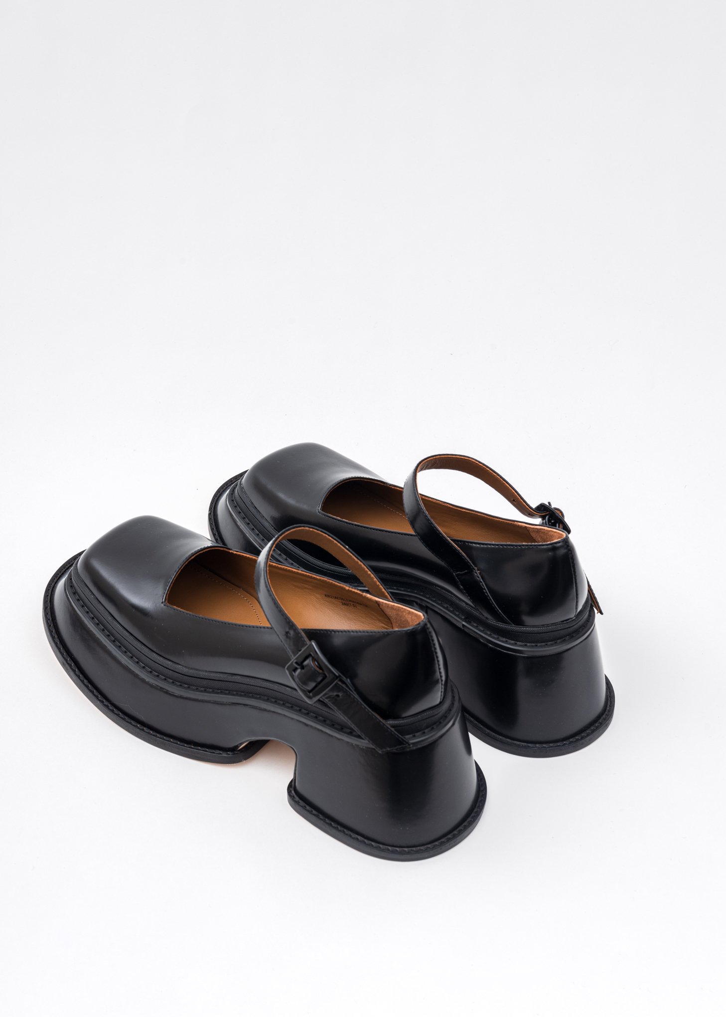 Shushu/Tong Round Toe Platform - Black | Garmentory