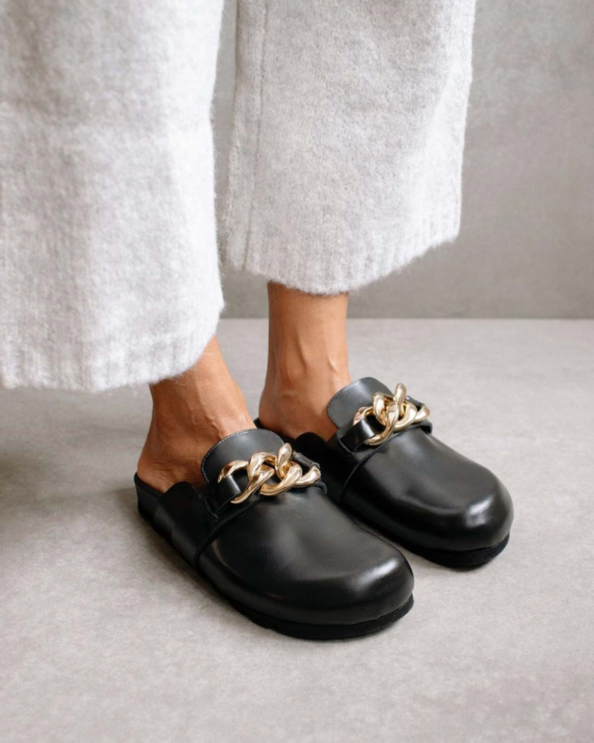 ALOHAS Fireplace Chain Leather Clogs - Black | Garmentory