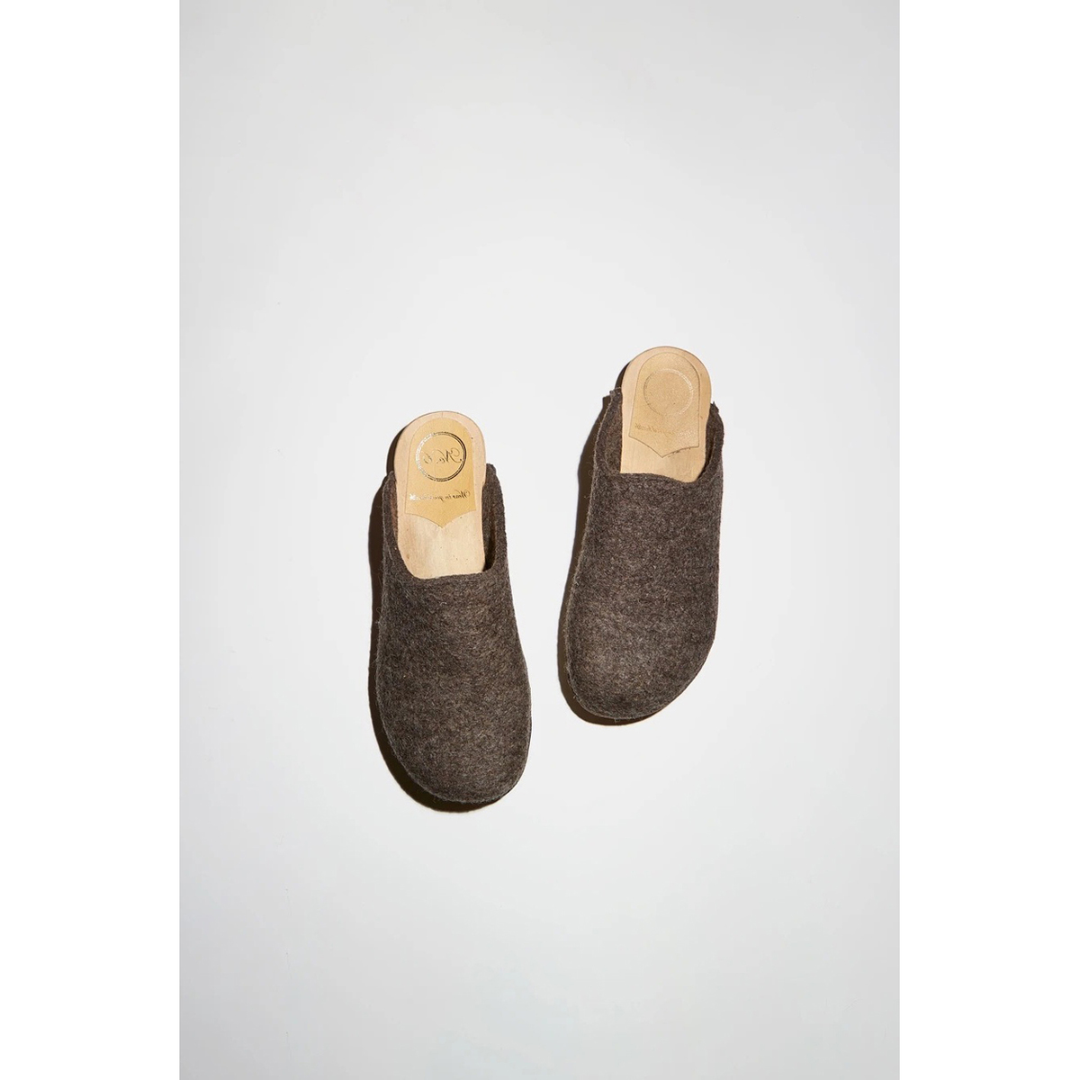 No.6 Contour Clog on Flat Base in Bark Felt | Garmentory