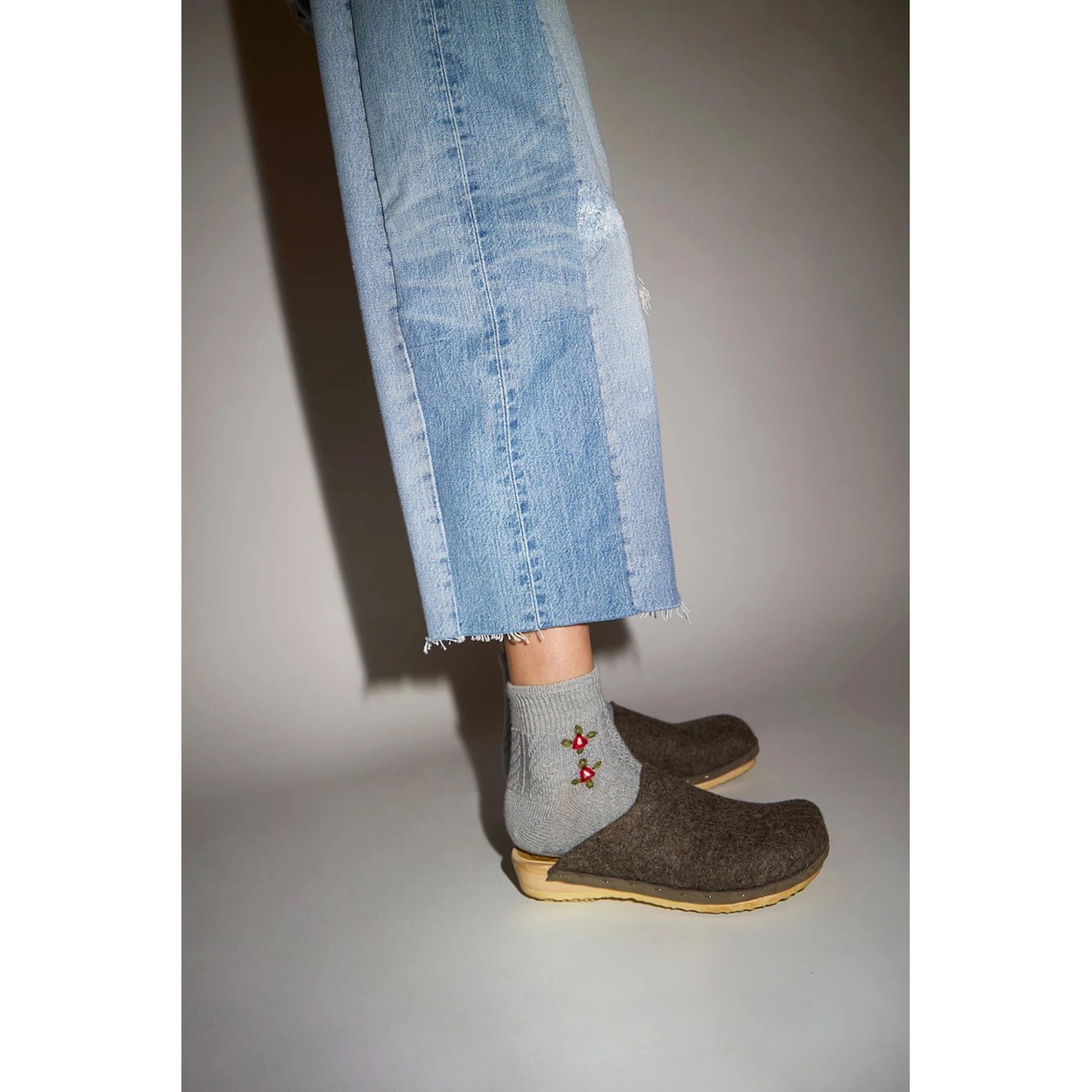 No.6 Contour Clog on Flat Base in Bark Felt | Garmentory