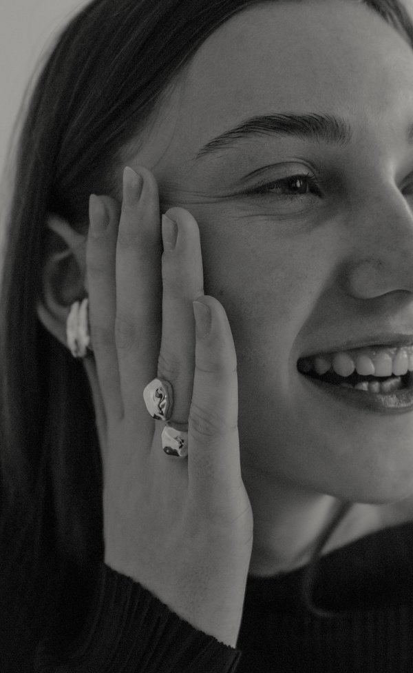 double hump ring | Garmentory