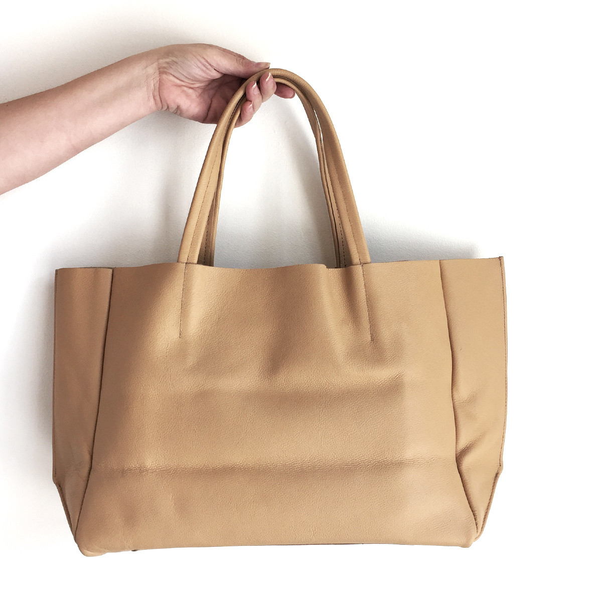 Ampersand as Apostrophe Sideways Tote in Camel | Garmentory