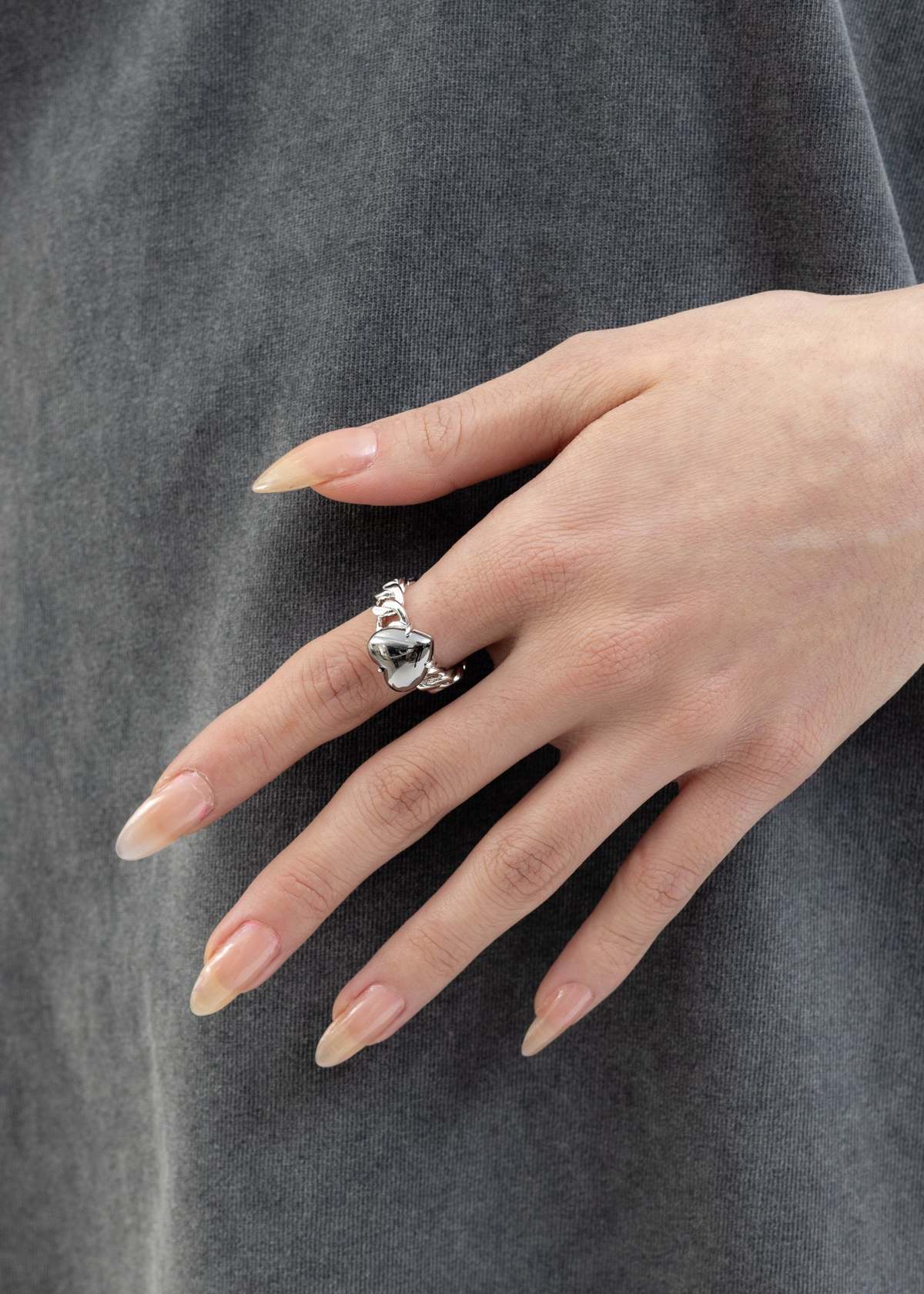 DEPARTMENT Chain Heart Ring - Silver | Garmentory