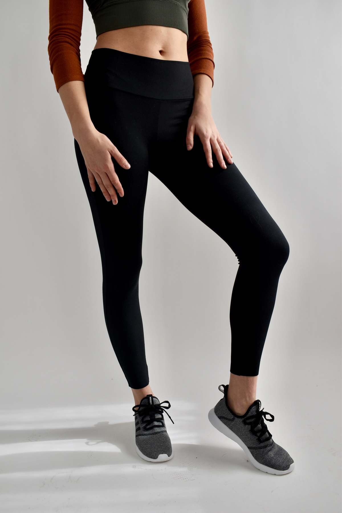 Altar Houseline Basics Leggings - Black | Garmentory