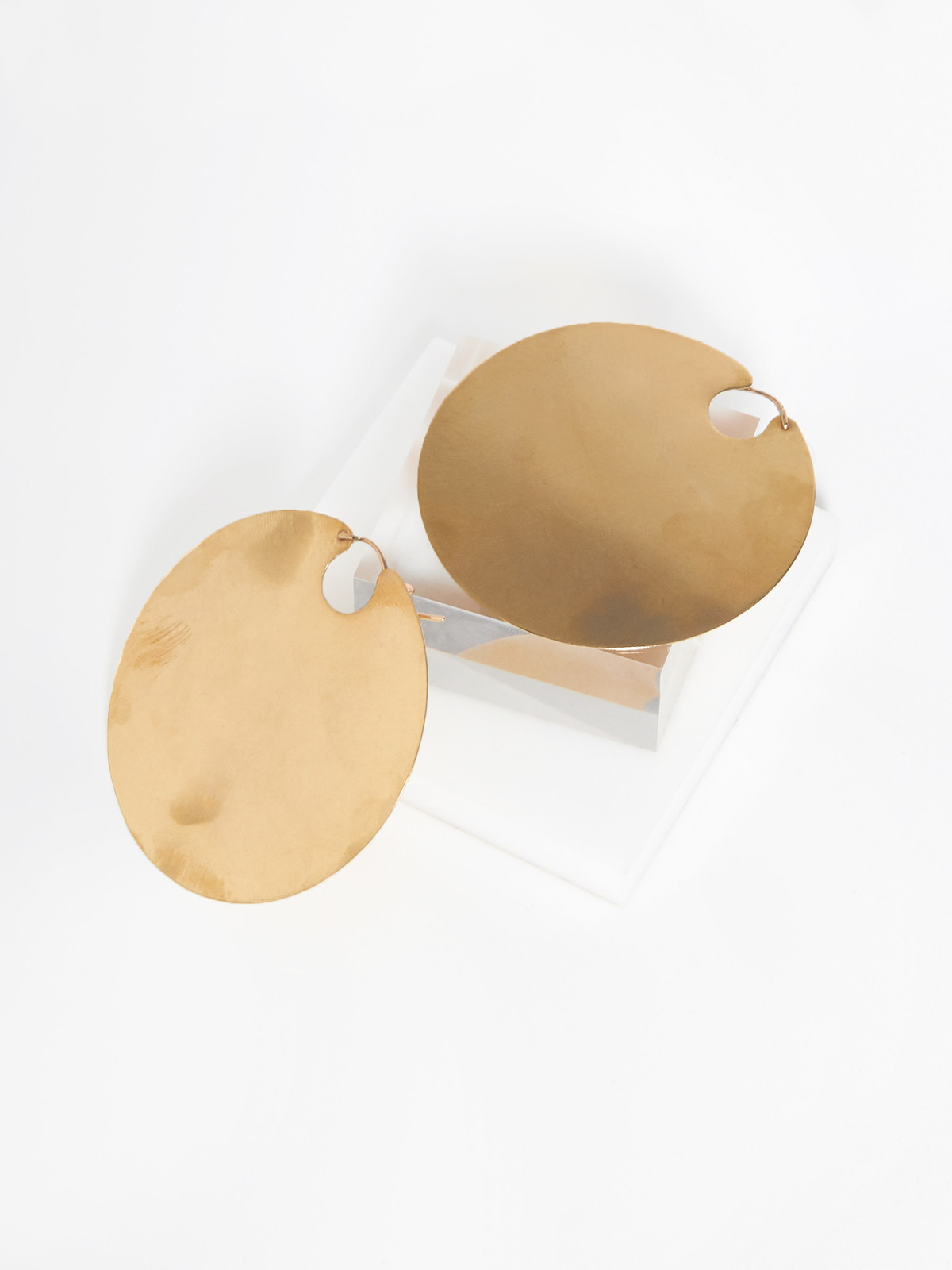 Lila Rice Disc Hoops | Garmentory