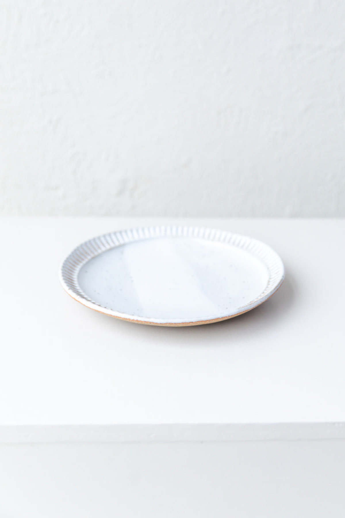 Mt Washington Pottery Fluted Dinner Plate - Glossy White Glaze | Garmentory