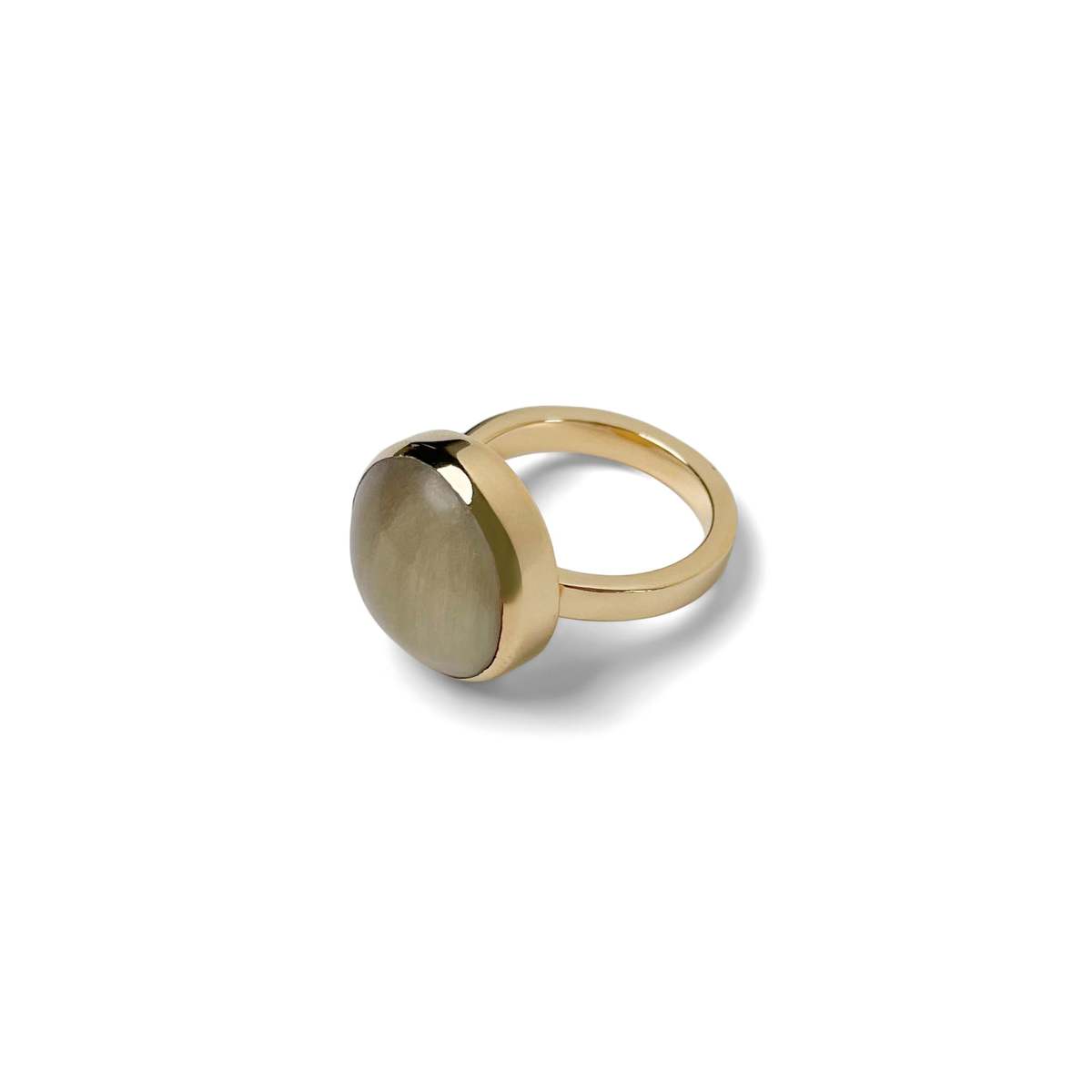 Sylvester Large Circular Horn Ring - Natural/Gold | Garmentory