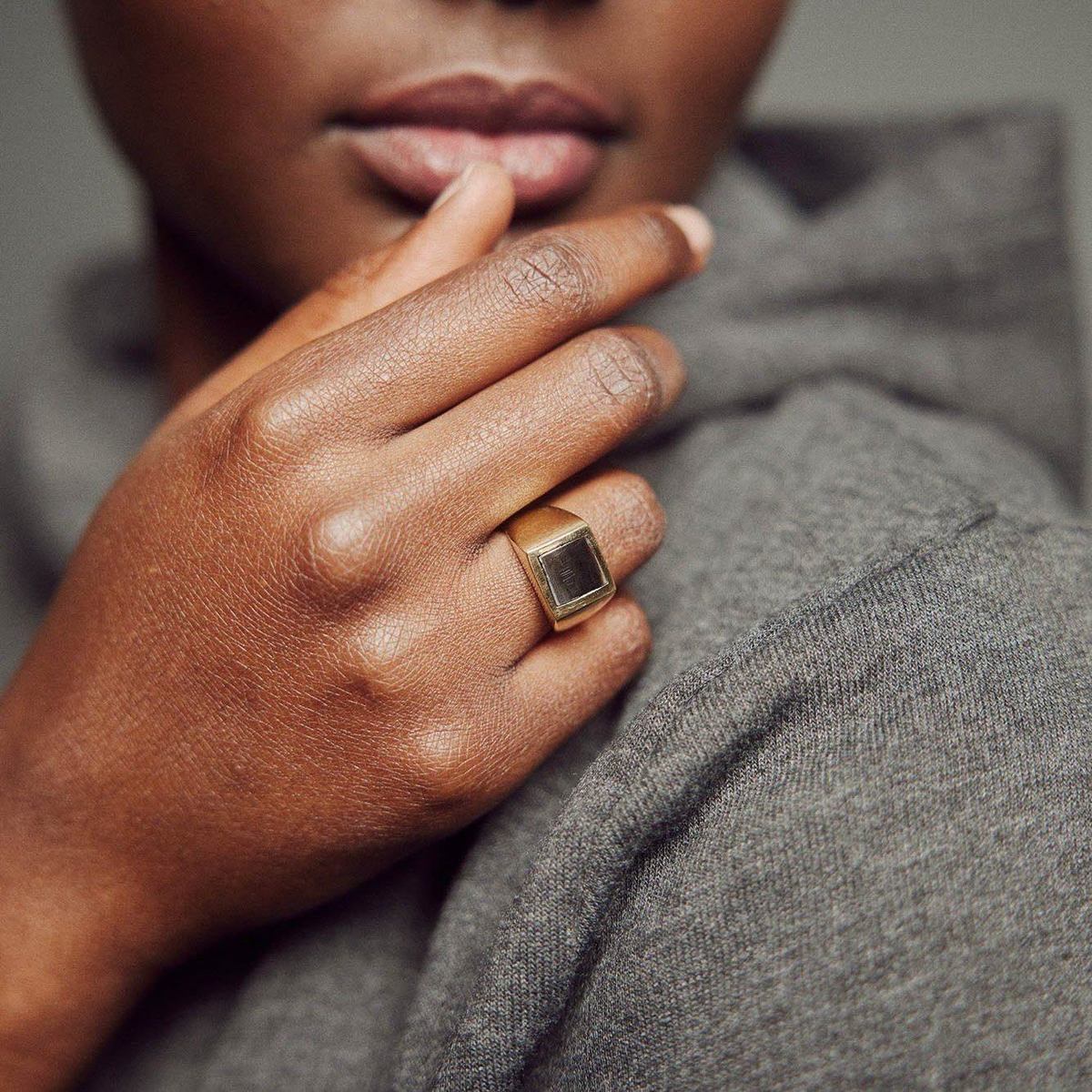Kibera Square Horn Inlay Signet Ring - Brass/Black | Garmentory
