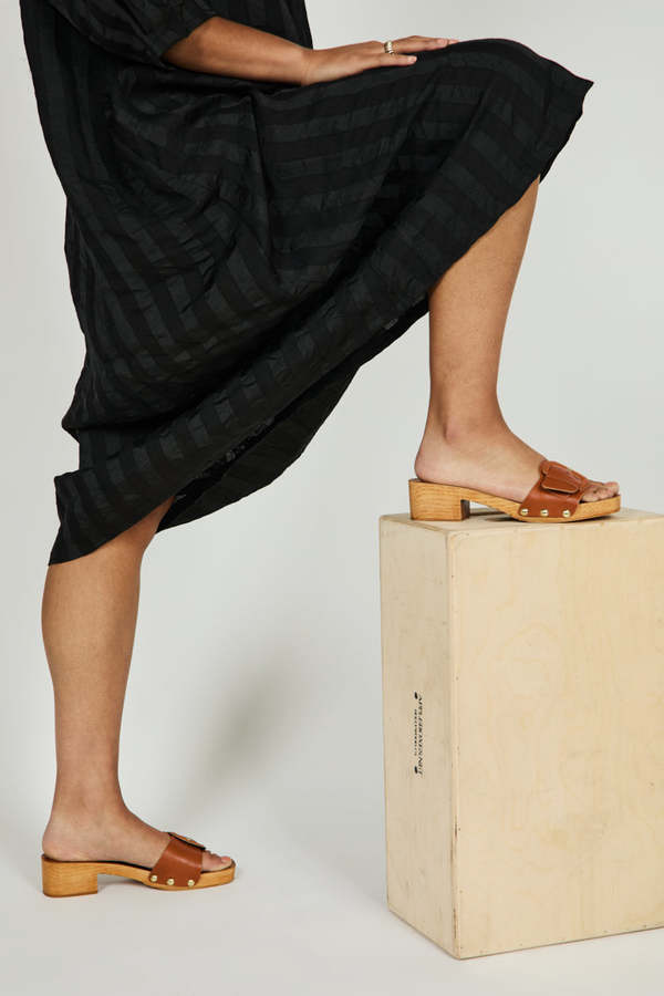 "INTENTIONALLY __________." Mar Clog - Canyon | Garmentory
