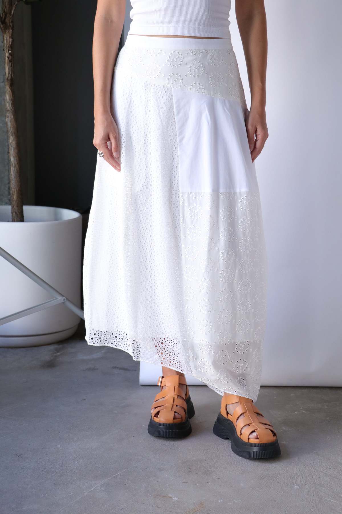 Tibi Silk Cotton Eyelet Asymmetrical Balloon Skirt - Ivory Multi ...
