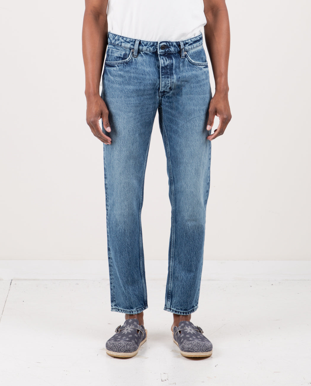 NEUW Ray Straight Eraser Jeans - Medium | Garmentory