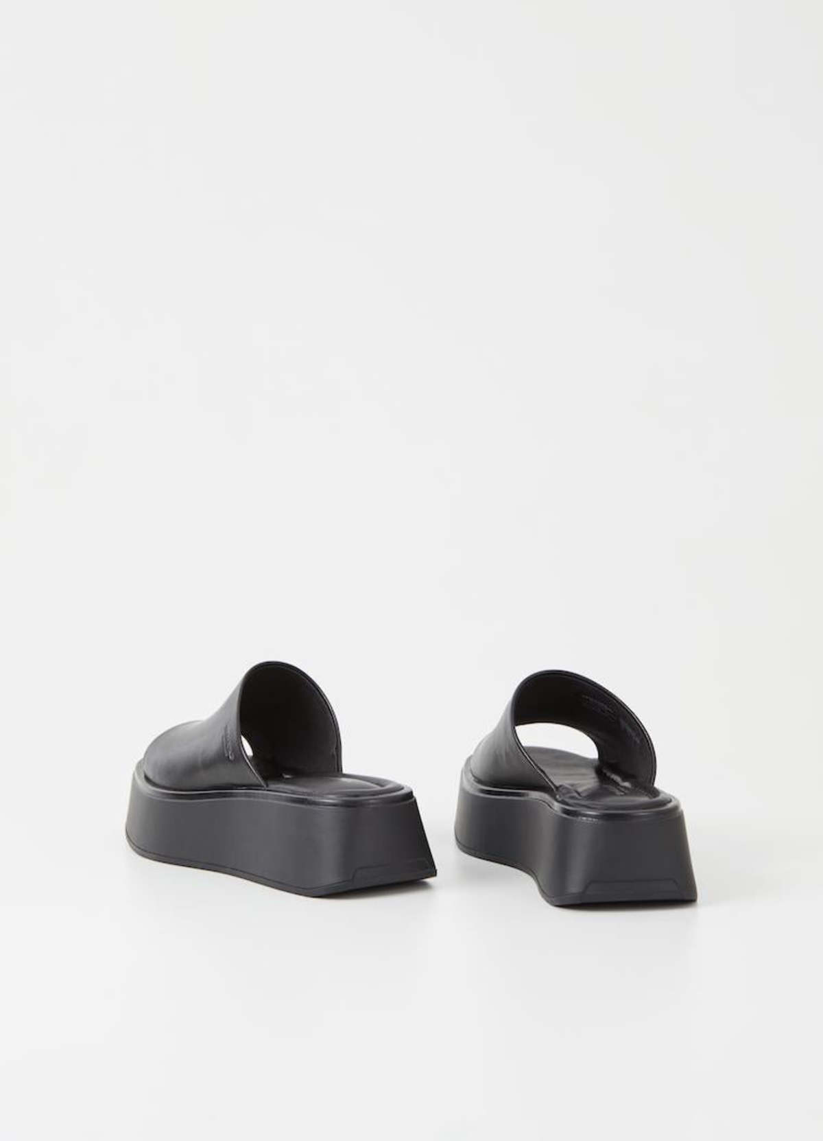 Vagabond COURTNEY SLIDES - black | Garmentory