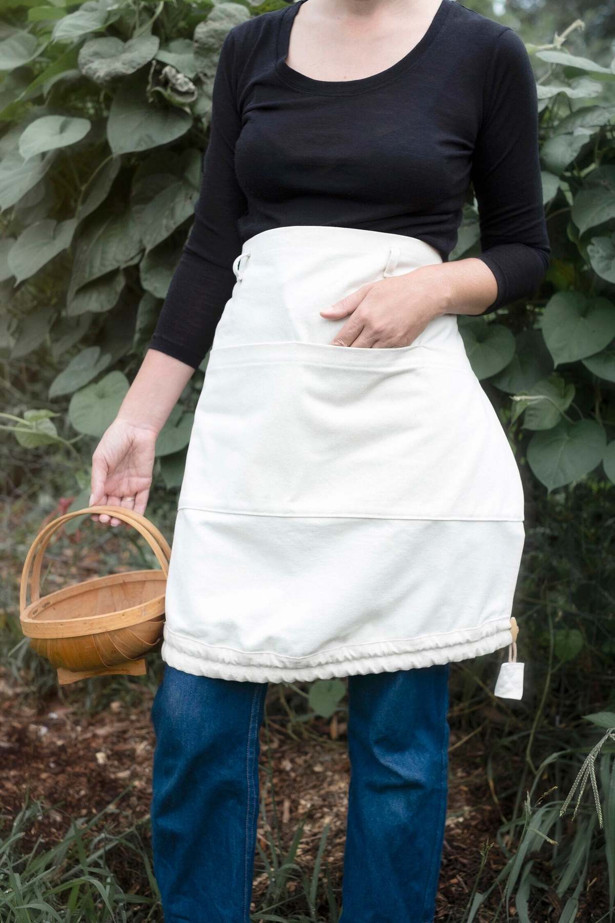 Echoview Fiber Mill Gathering Garden Apron - White | Garmentory