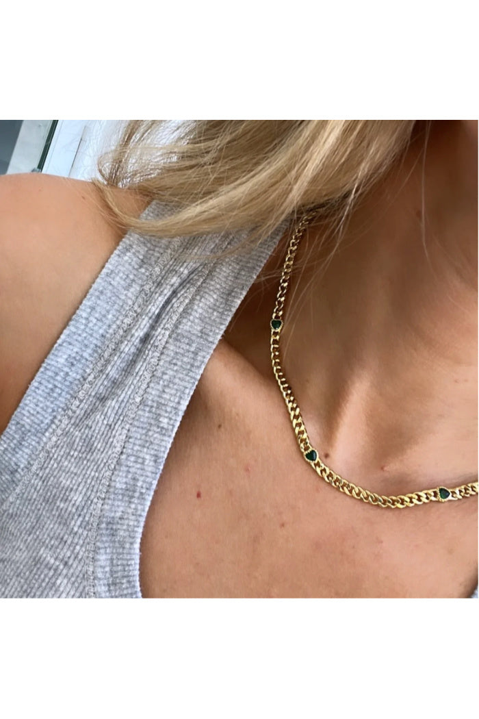 Alexa Leigh Heart Cuban Chain Necklace - Emerald | Garmentory