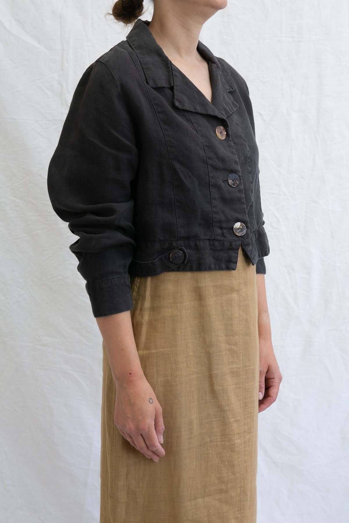 1990s Cropped Structured Linen Jacket - Charcoal | Garmentory