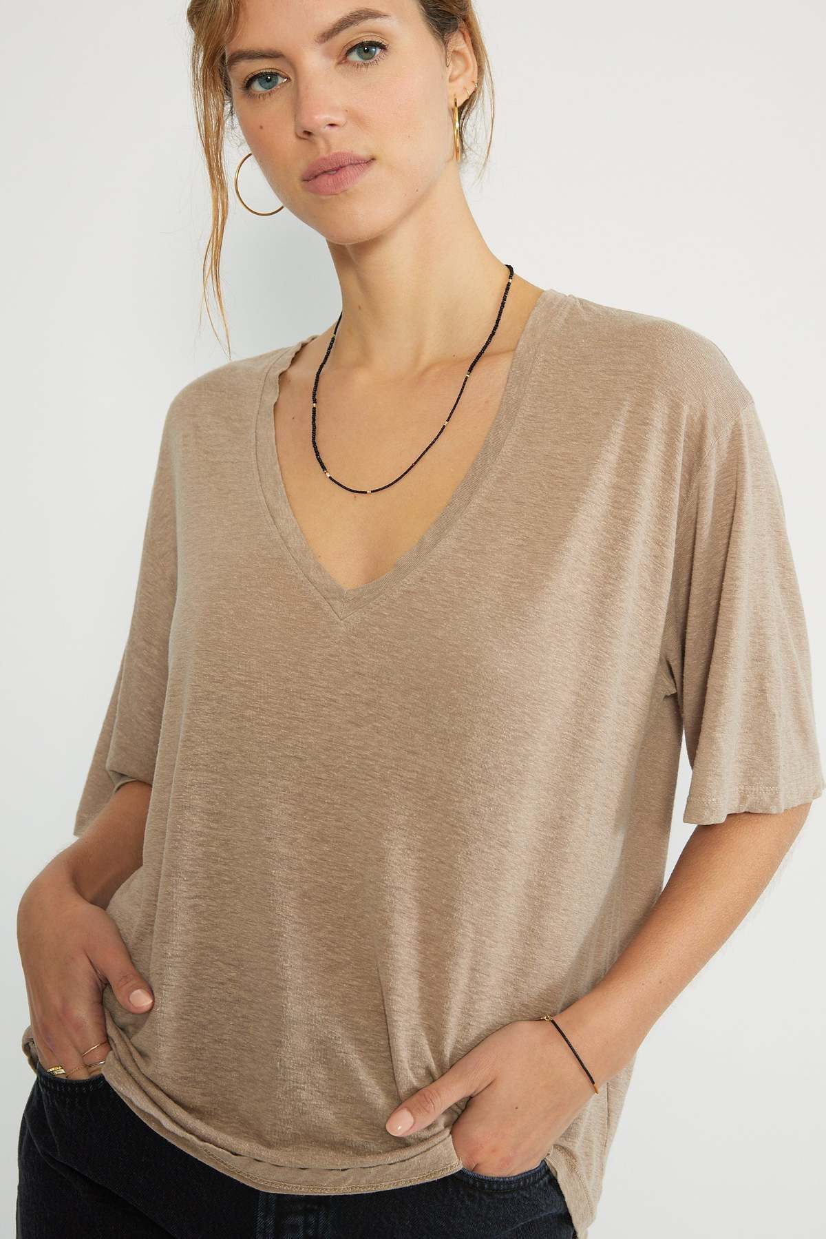 ética Ulli Relaxed V-Neck Hemp Jersey Tee - Dune | Garmentory