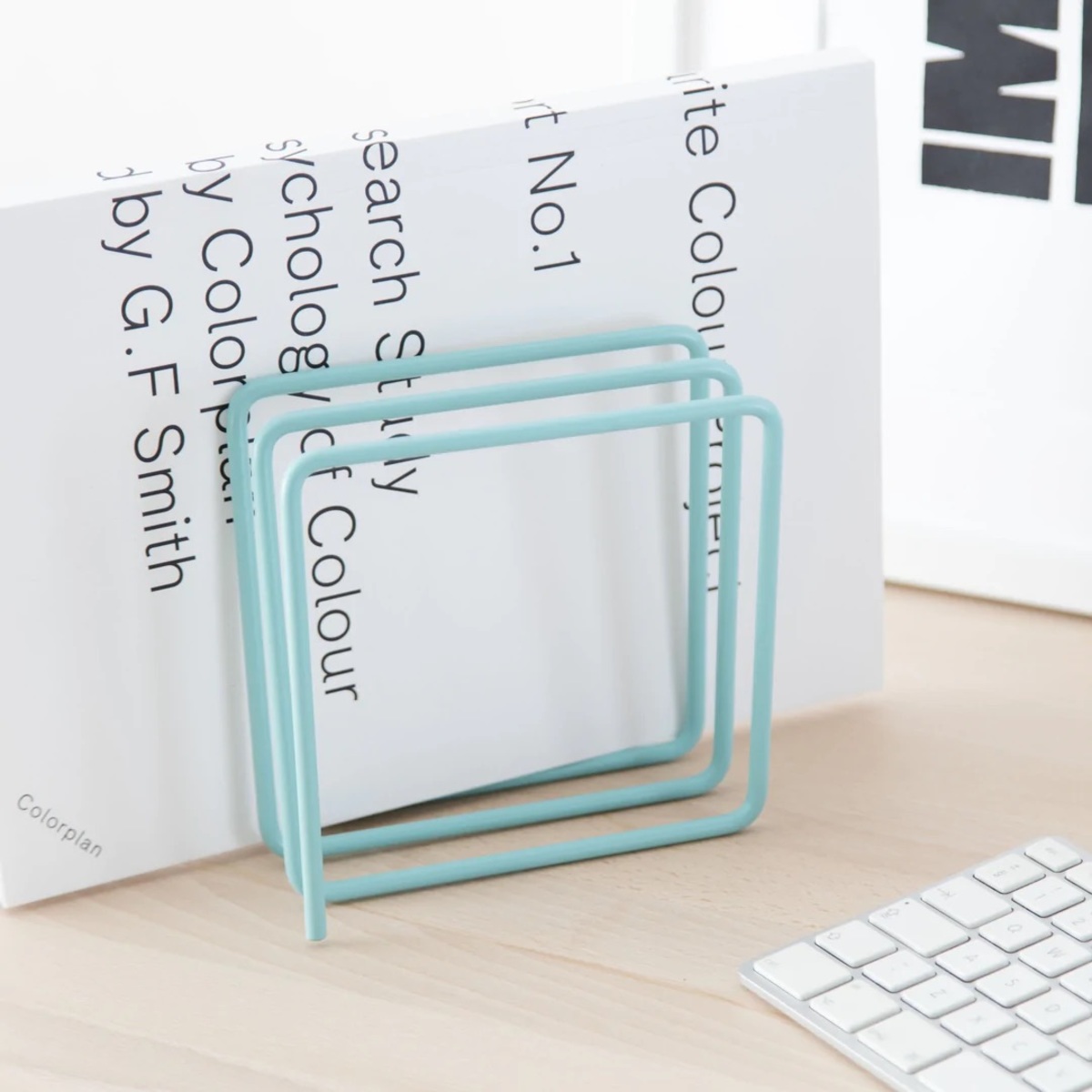 Block Design Magazine Rack | Garmentory