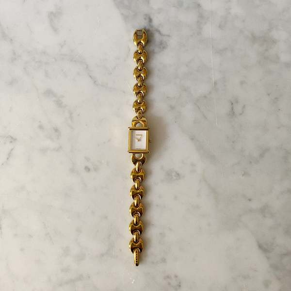 Vintage Gold Gucci Watch With Square Face — Tarin Thomas | atelier-yuwa ...