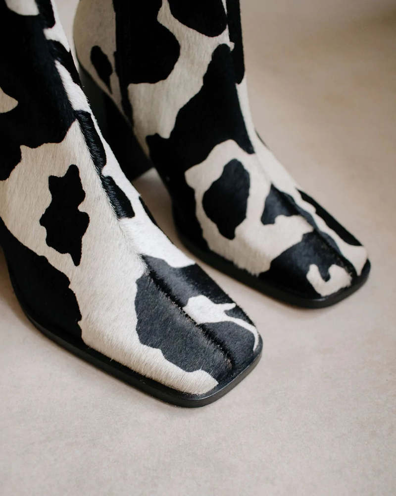 Alohas SOUTH COW BOOT - Black/White | Garmentory