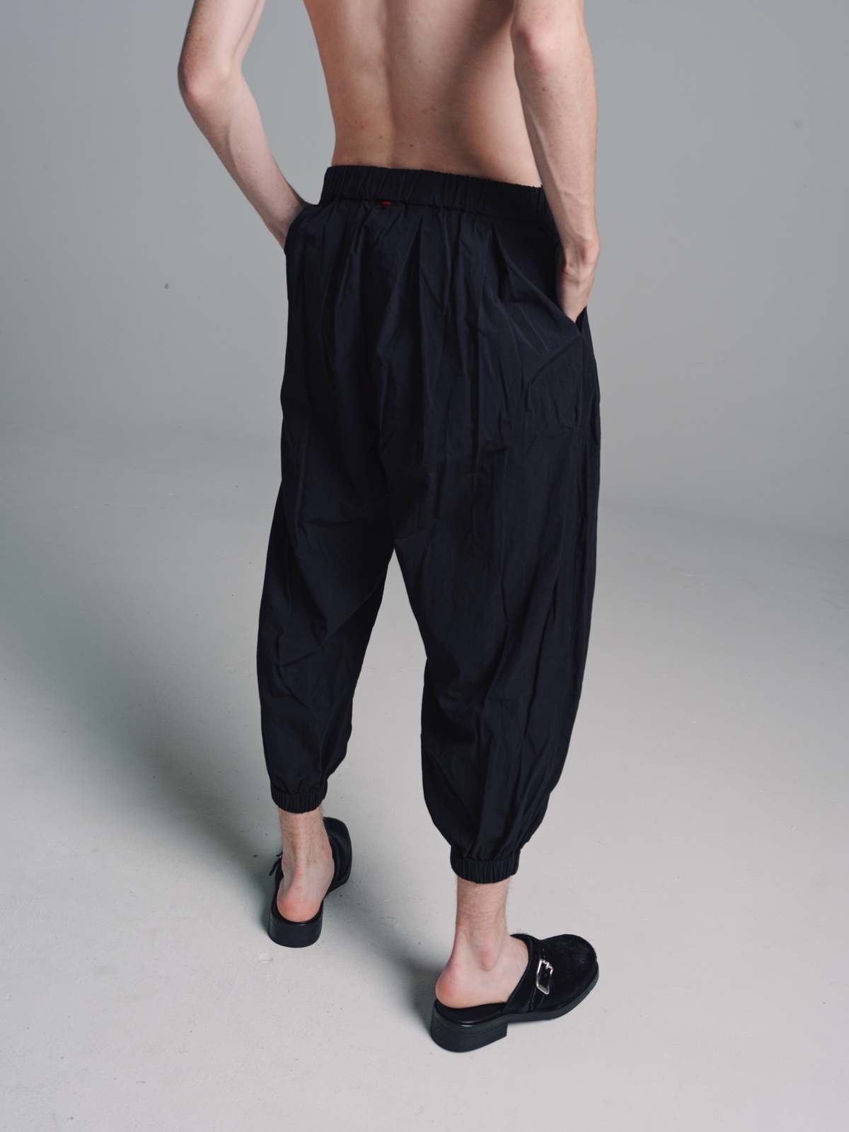 Casey Casey Paper Cotton Deep Plis Pant - Black | Garmentory