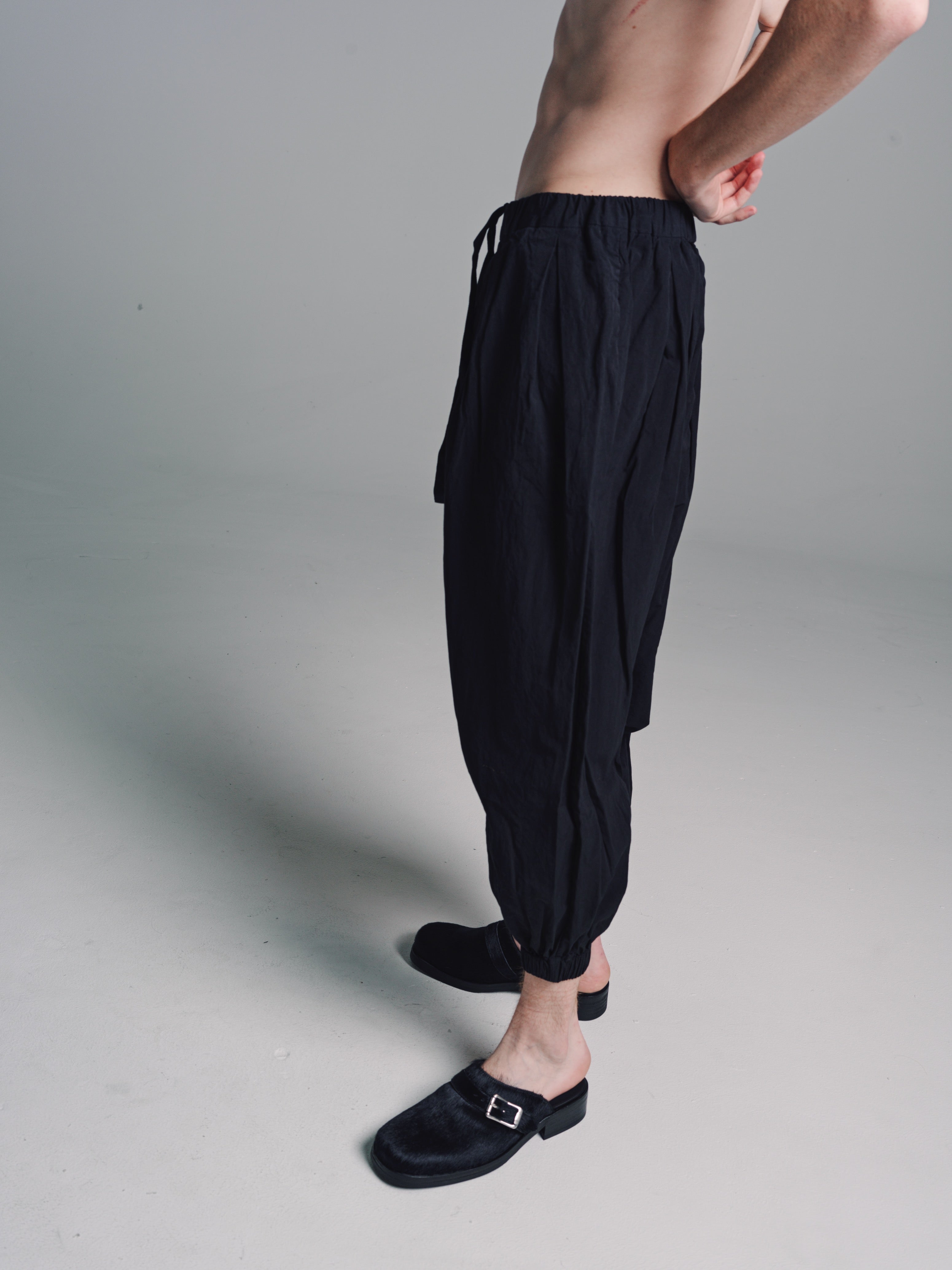 Casey Casey Paper Cotton Deep Plis Pant - Black | Garmentory