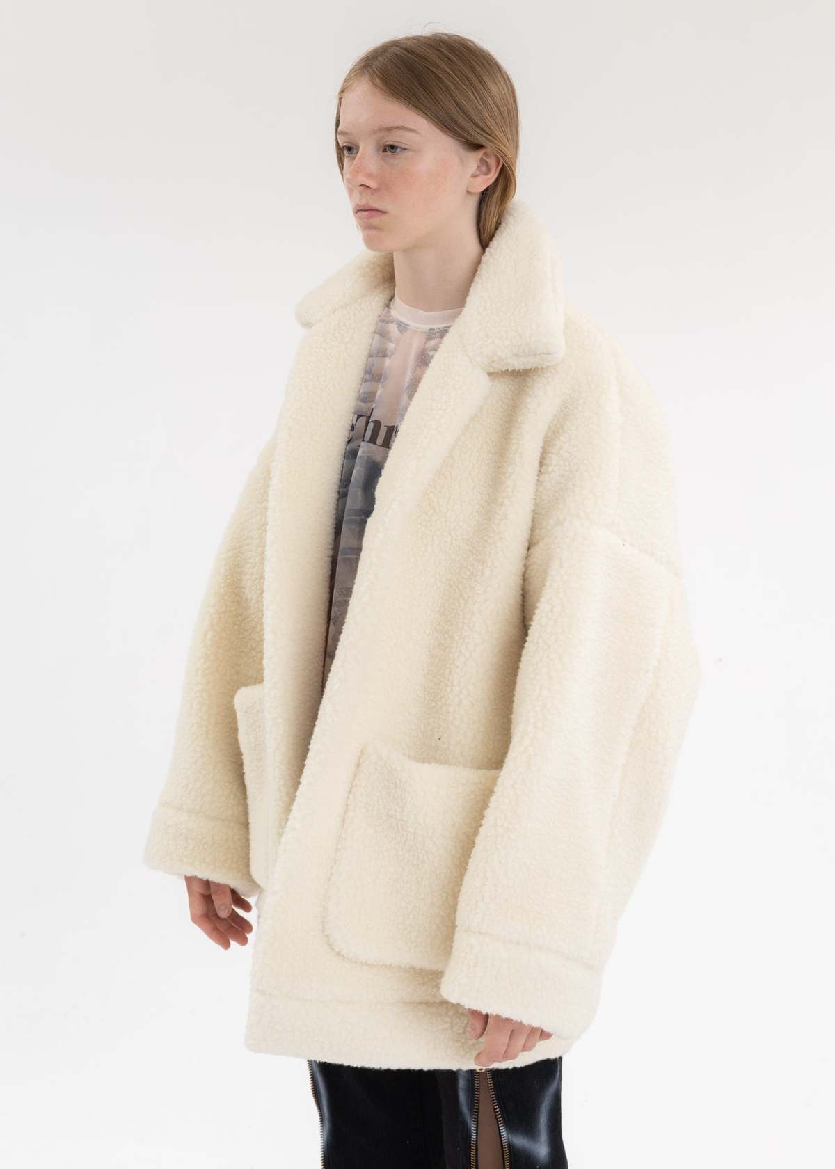 Doublet PHOTO STITCH EMBROIDERY FUR JACKET - White | Garmentory