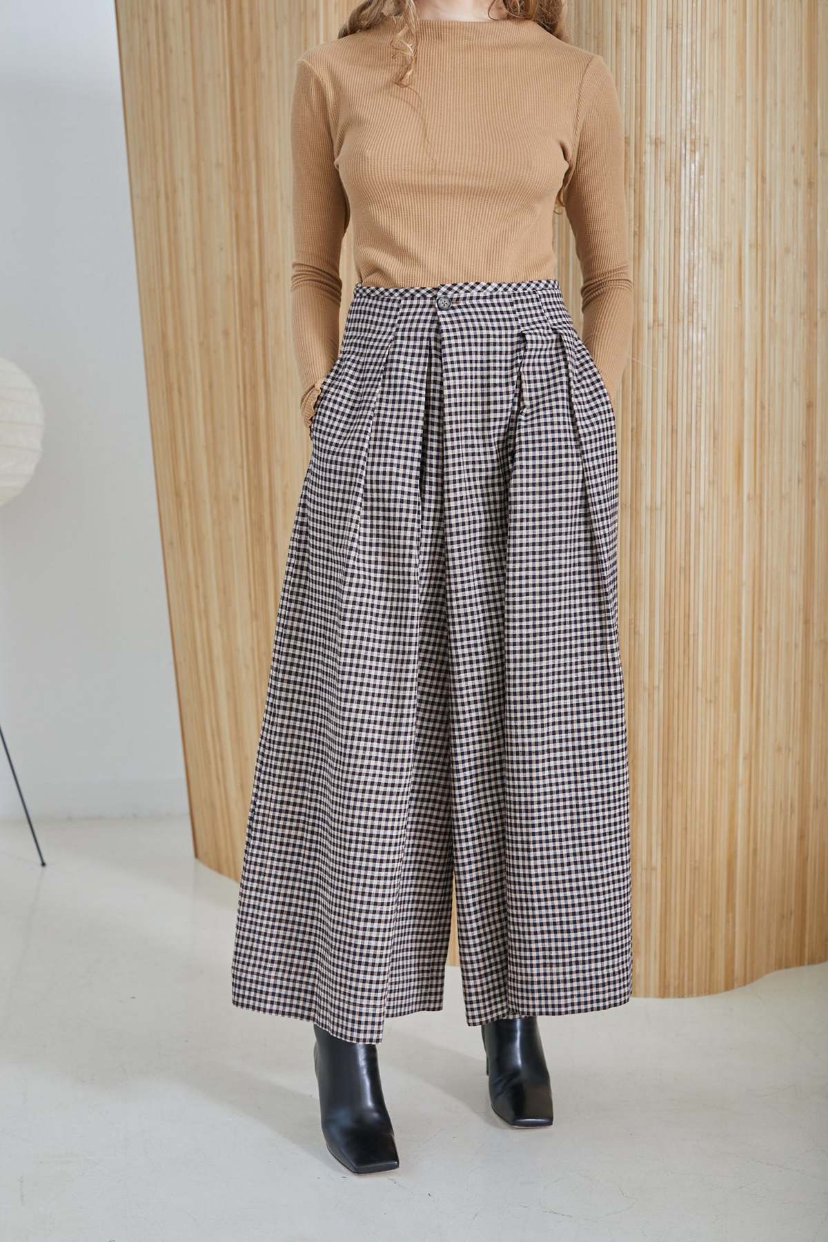SAMPLE SALE | Frida Pants | Neutral Chex | Garmentory